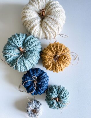 How to Crochet Rustic Farmhouse Pumpkins - MJ's off the Hook Designs