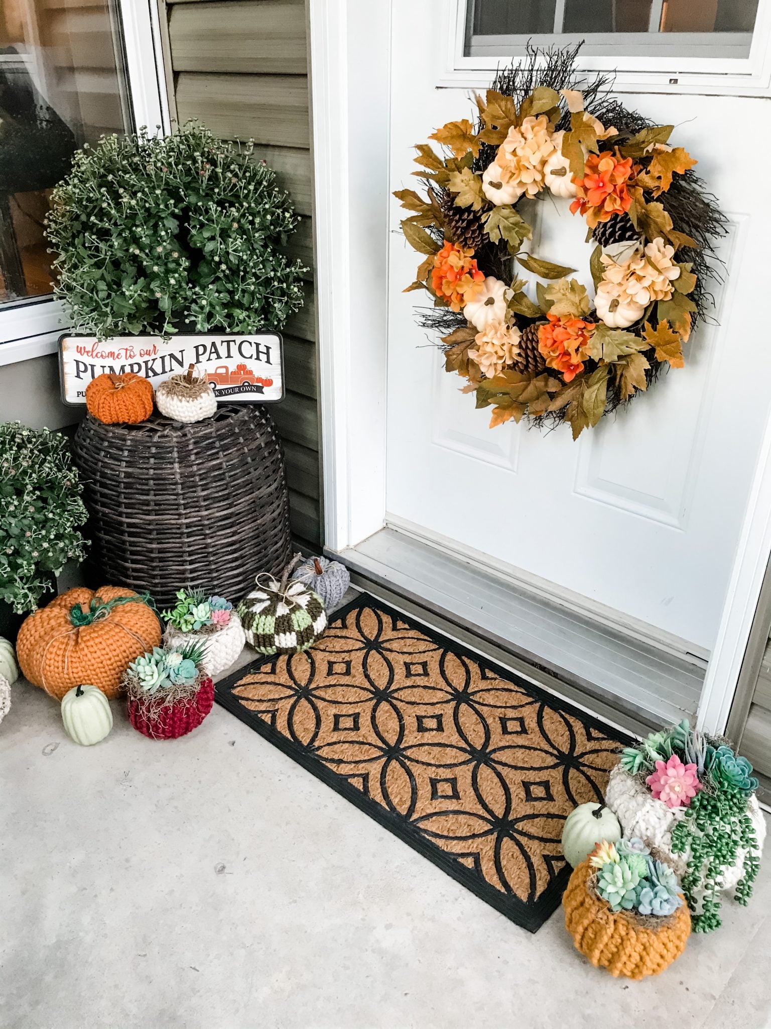 How to Crochet Rustic Farmhouse Pumpkins - MJ's off the Hook Designs