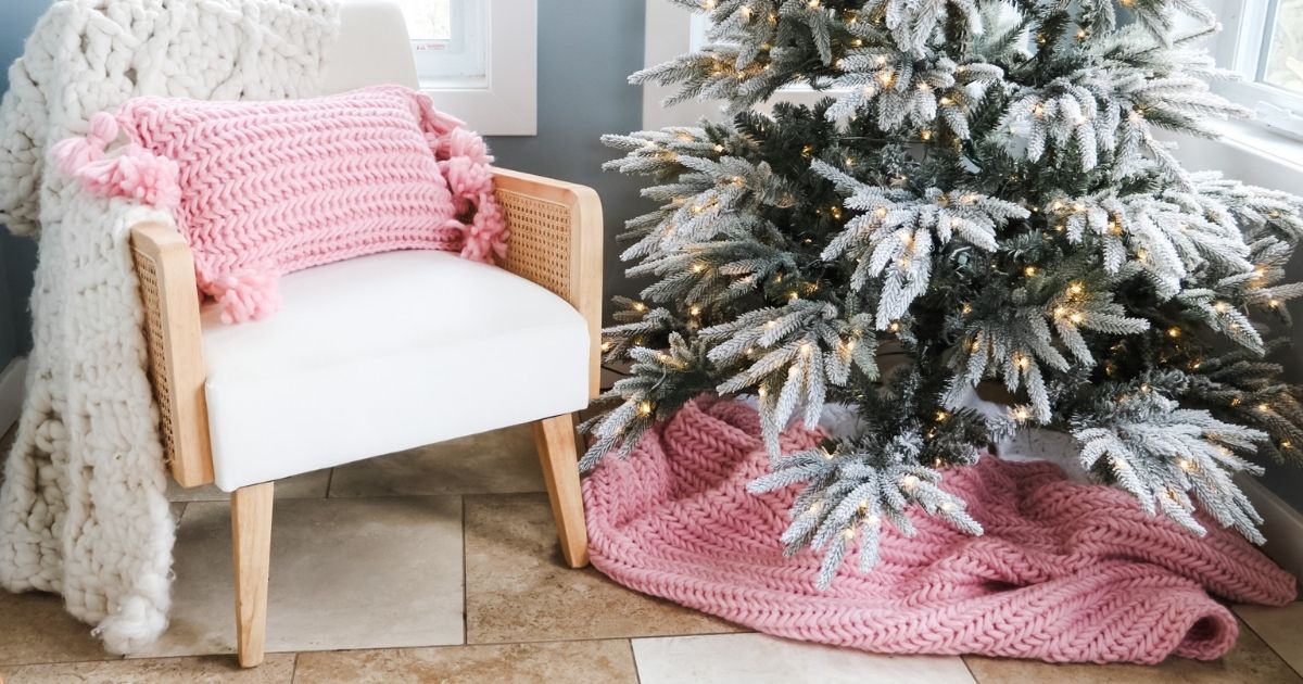 Plush & Posh Pillow & Blanket Set - MJ's off the Hook Designs
