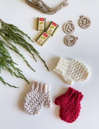 Mini Crochet Mitten Pattern - MJ's off the Hook Designs