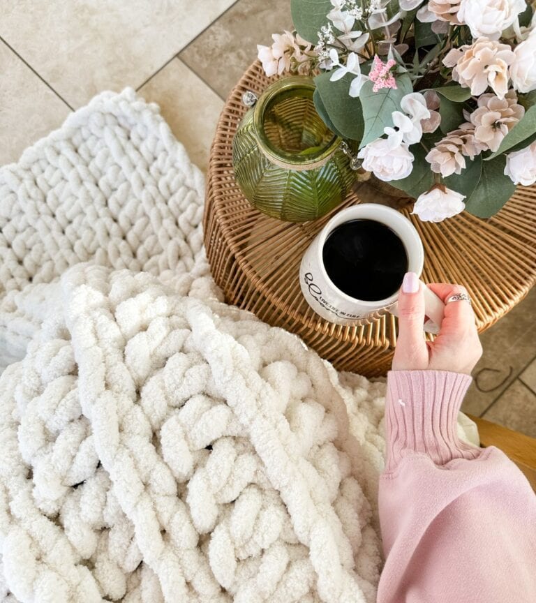 Chunky Crochet Throw - MJ's off the Hook Designs