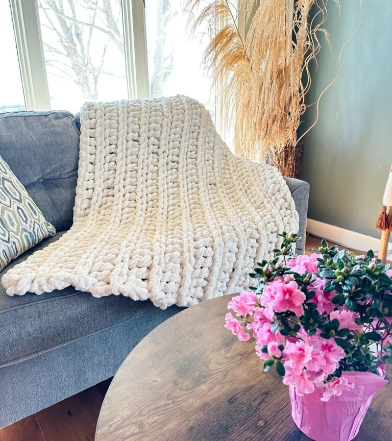 Chunky Crochet Throw - MJ's off the Hook Designs