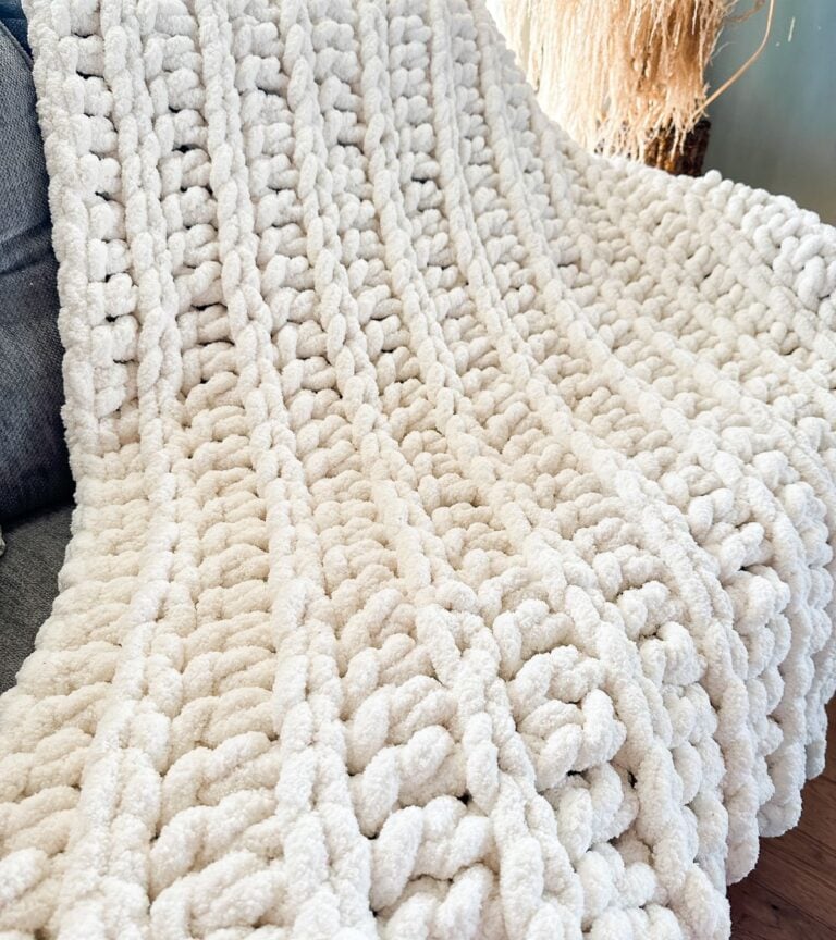 Chunky Crochet Throw - MJ's off the Hook Designs