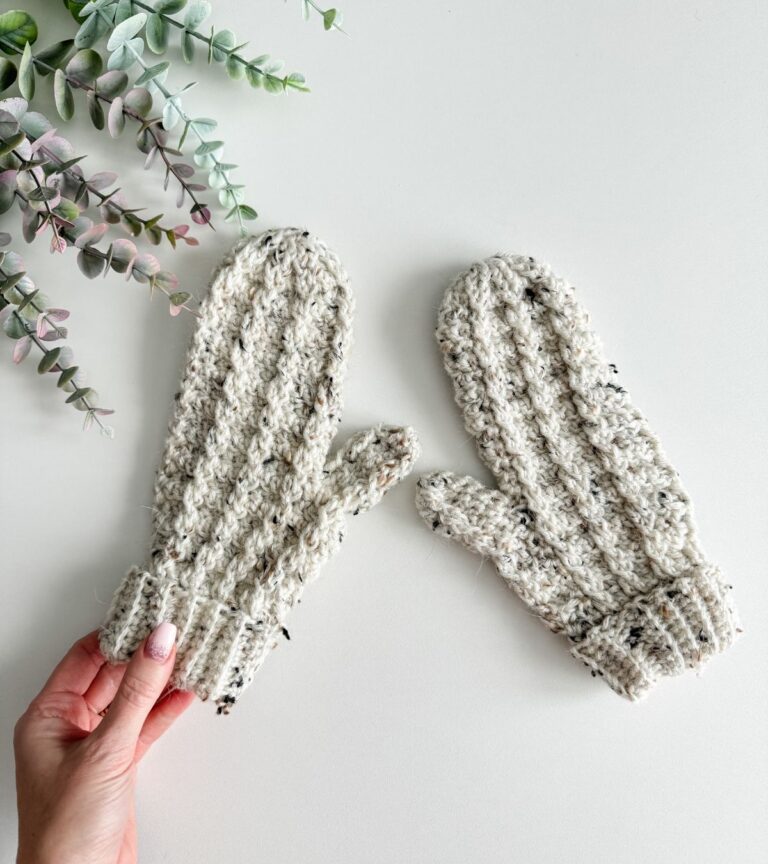 Crochet Mitten Tutorial: Create Stylish Cable Pattern Mittens