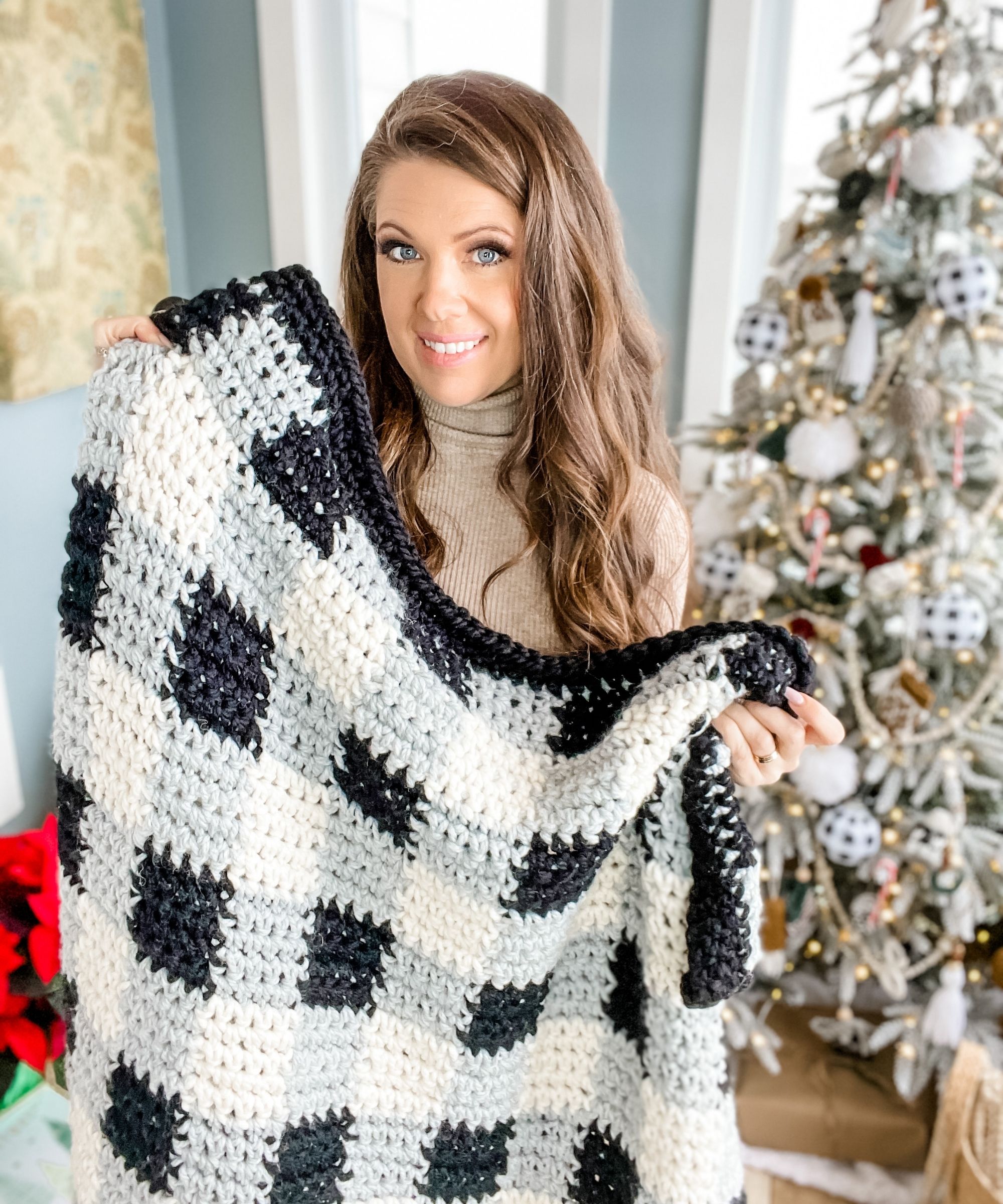 Bulky & Quick Christmas Elf Hat: Free Crochet Pattern - MJ's off the ...