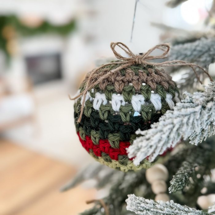 Free Easy Crochet Christmas Ornament Pattern - MJ's off the Hook Designs