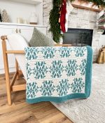 Stay Cozy with this Free Mosaic Crochet Snowflake Blanket - MJ's off ...