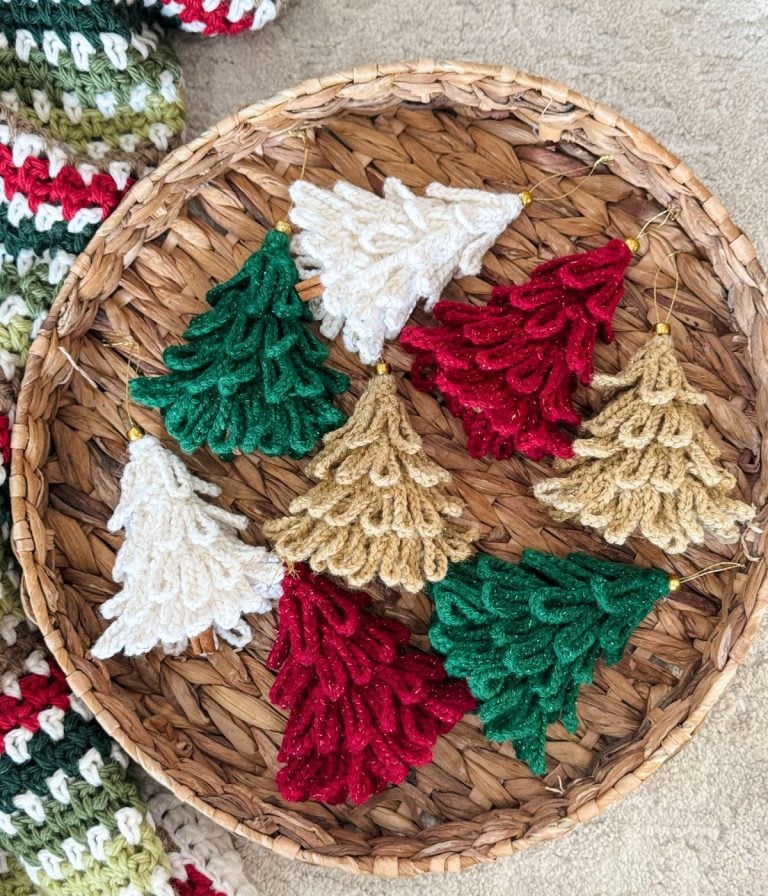 Free Loopy Tree Ornament Pattern: Easy Crochet Ideas - MJ's off the ...